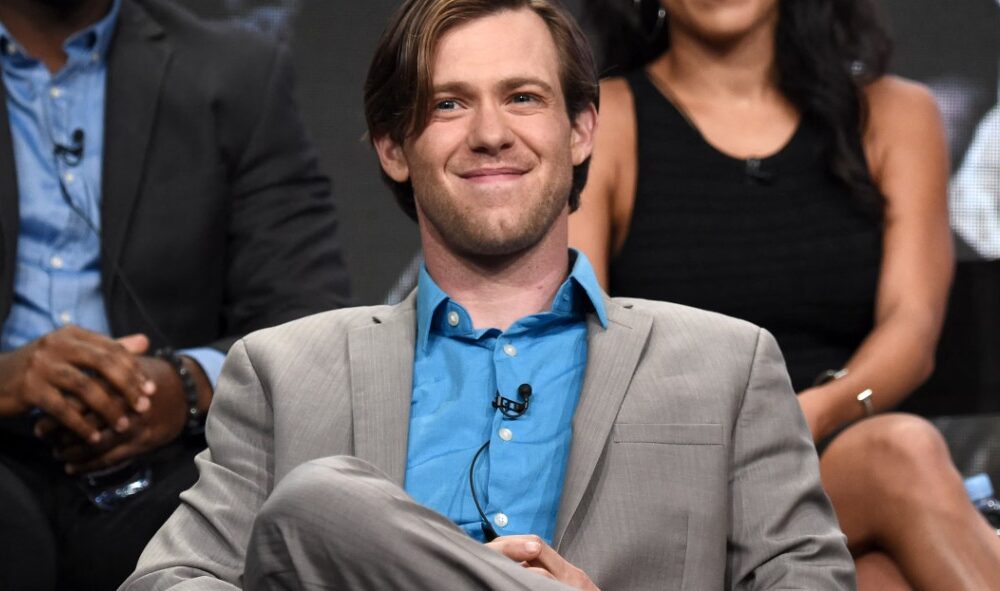 Bug Hall explica por qué decidió “auto-cancelarse” de Hollywood – NexPanama